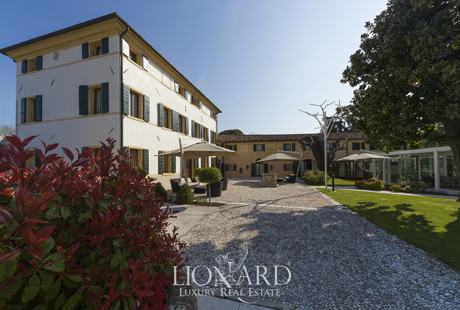Historical Villa In Treviso's Countryside | Lionard