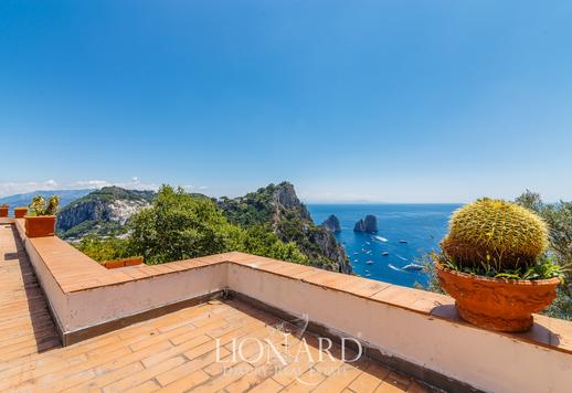 Villa With A Panoramic View For Sale By Capri's Sea | Lionard