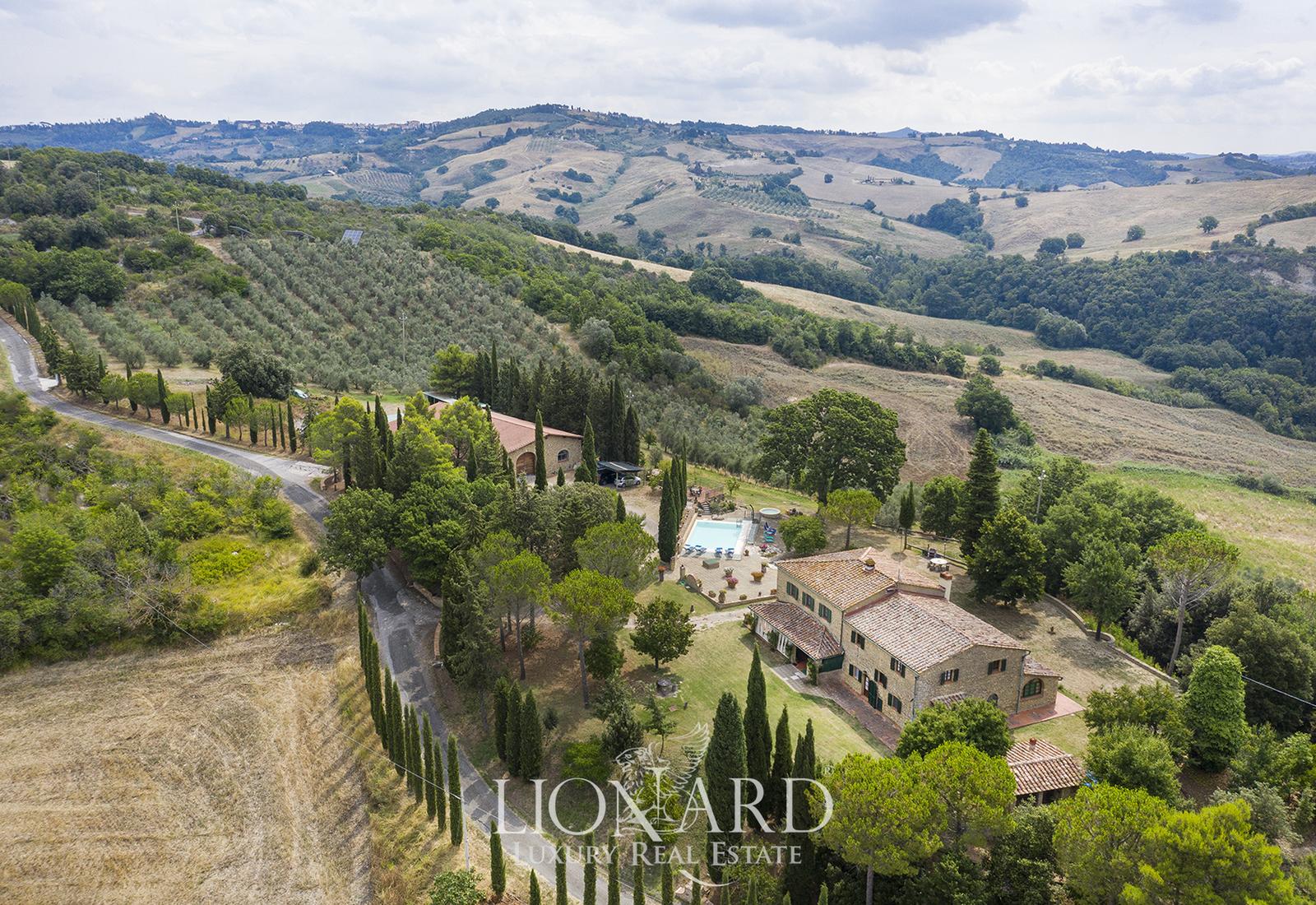 Stunning Villa For Sale In The Province Of Pisa | Lionard