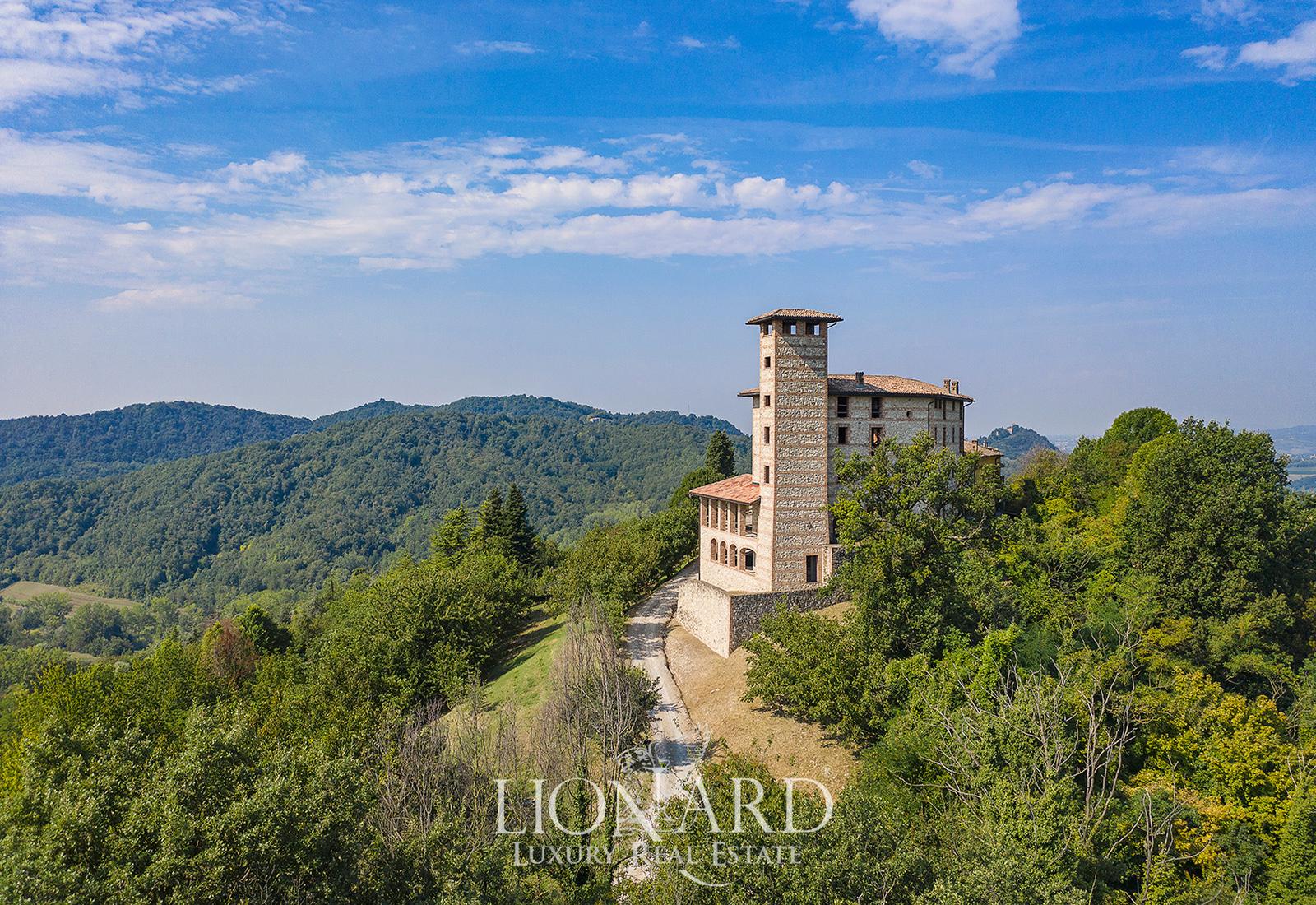 Historical Luxury Castle In Monferrato | Lionard