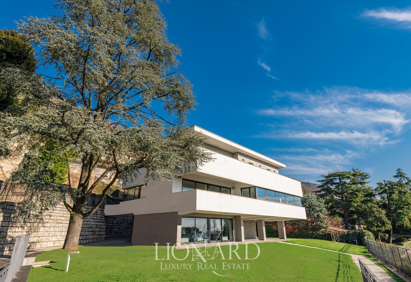Exclusive Modern Villa With Pool In Brescia | Lionard