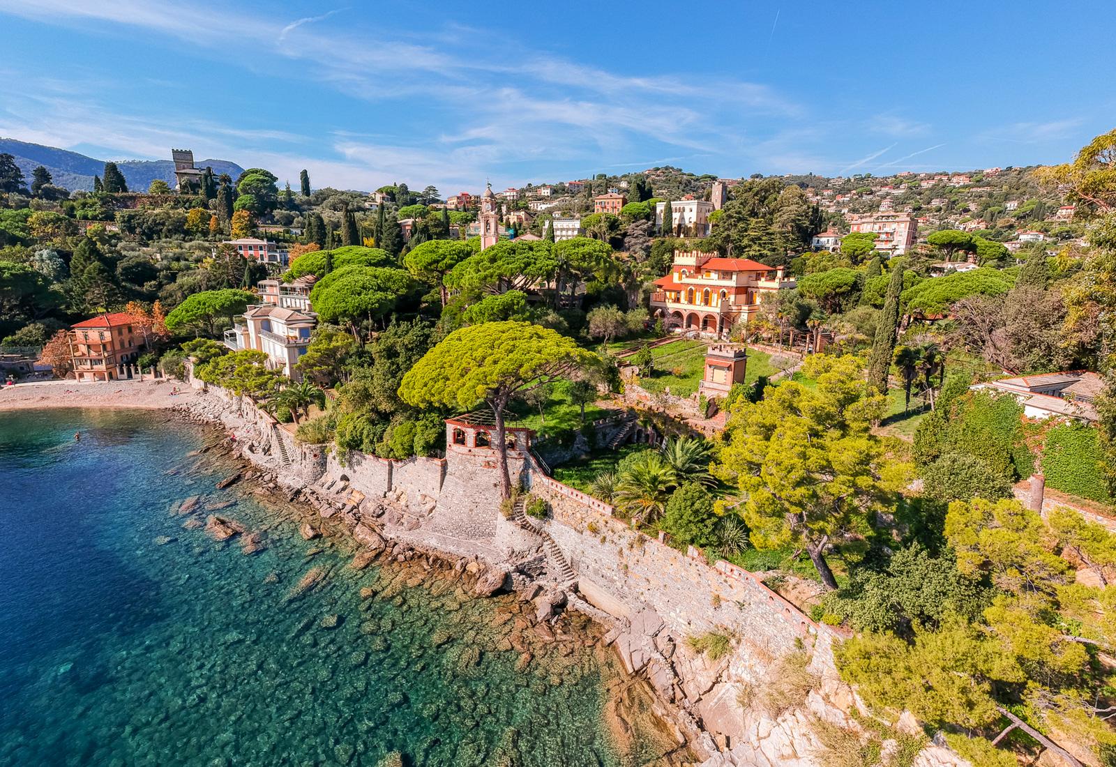 Elegant Sea-front Estate In Rapallo | Lionard