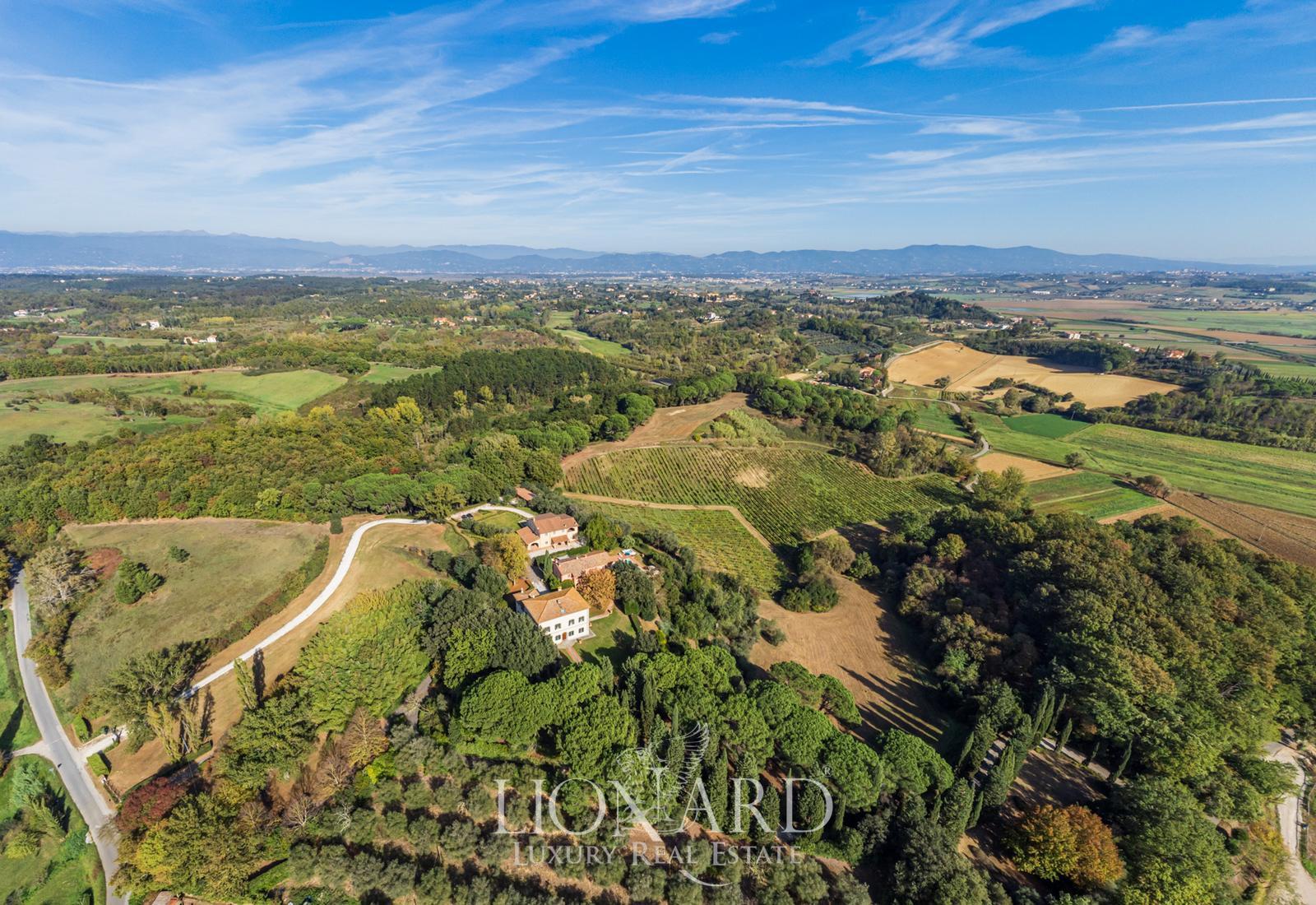Three Charming Villas For Sale In The Tuscan Countryside | Lionard