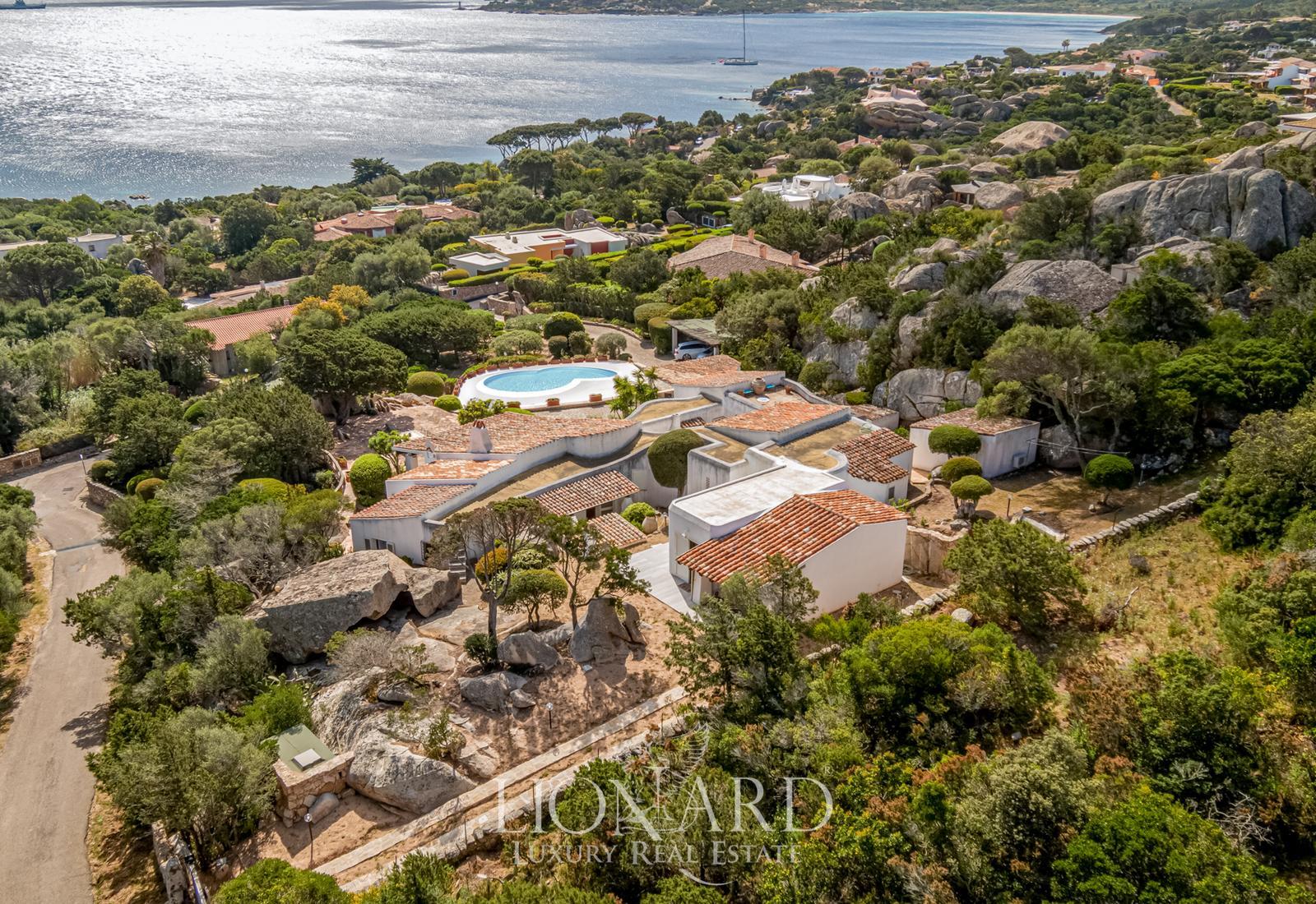 Villa Di Lusso Con Piscina In Vendita A Porto Rafael | Lionard