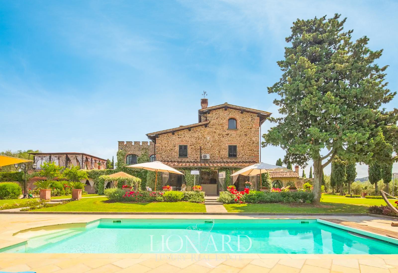Villa Di Lusso Con Piscina In Vendita Nella Campagna Toscana | Lionard