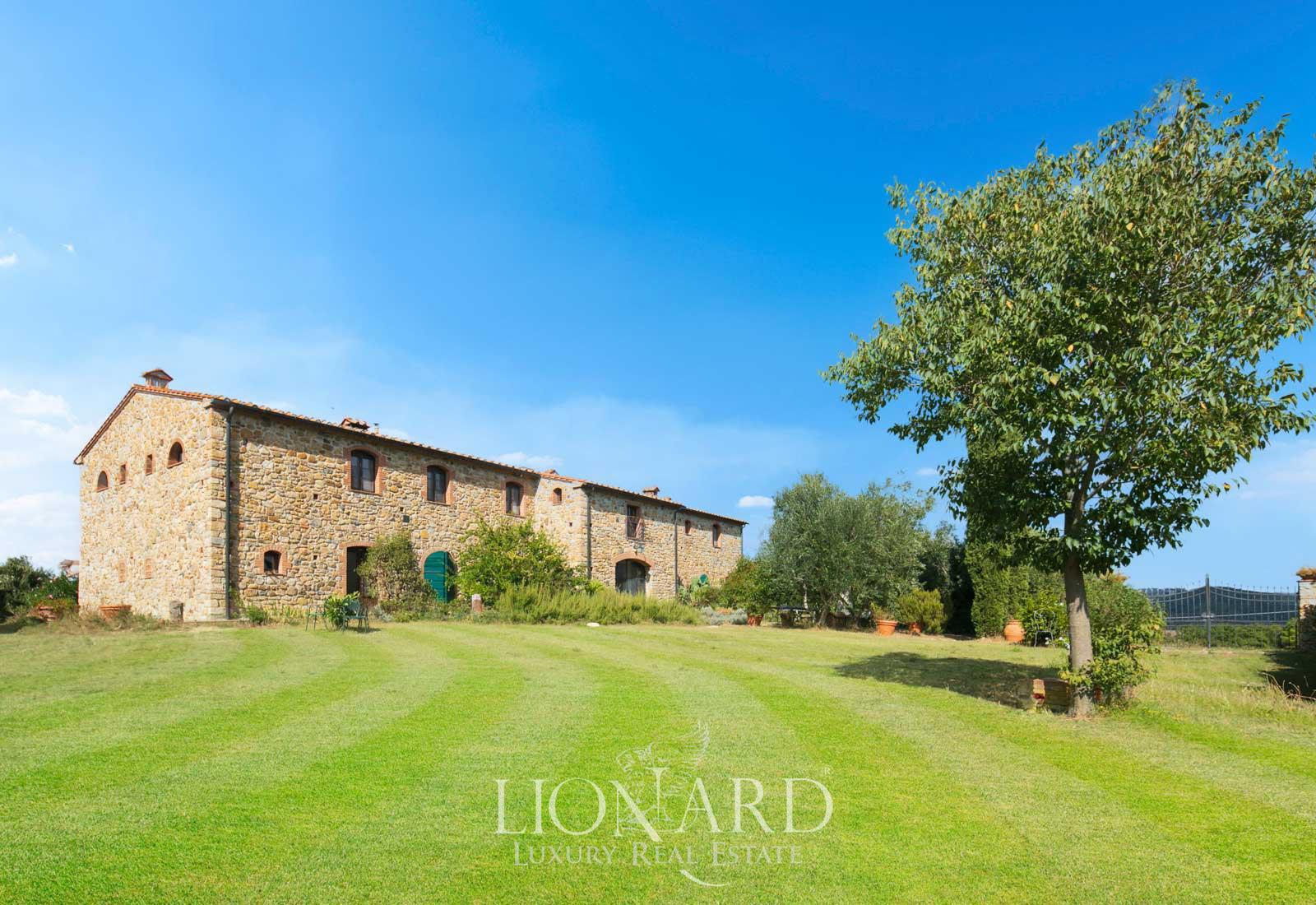 Tenuta Del 18° Secolo Con Azienda Agricola Biologica A Volterra | Lionard