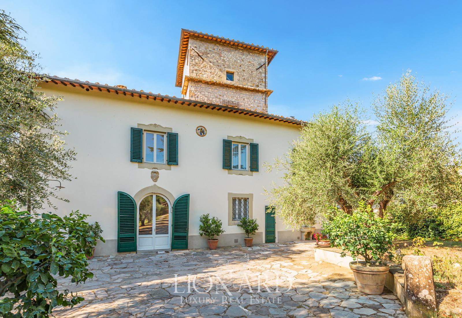 Magnífica Residencia Del Siglo XVI Con Frescos Originales | Lionard