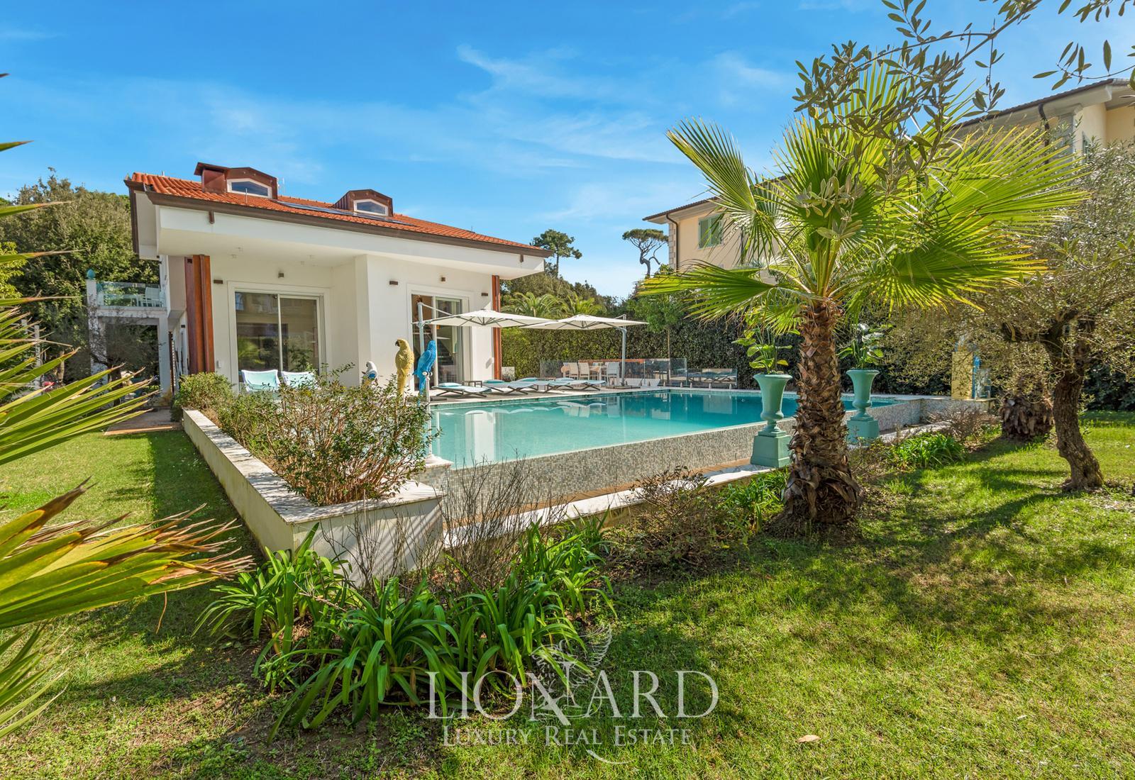 Villa Di Design Con Piscina In Vendita A Marina Di Pietrasanta | Lionard