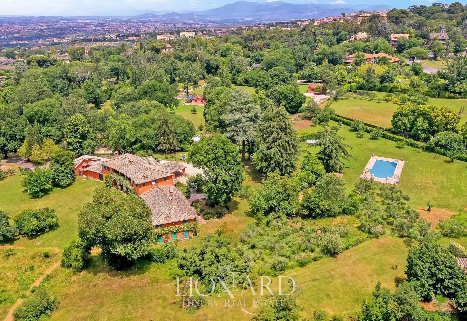 La Lujosa Finca Del Arquitecto Busiri Vici En Las Afueras De Roma | Lionard