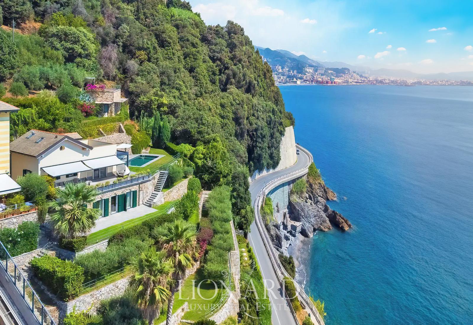 Moderni Panoraminė Vila Su Baseinu Tarp Genujos Ir Arenzano | Lionard