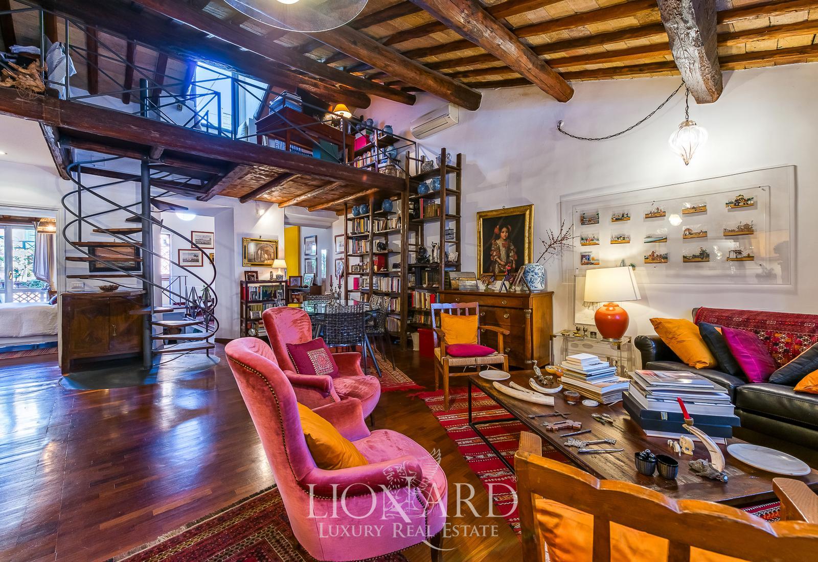 Prestigioso Palazzo Cielo Terra In Vendita A Roma Tridente | Lionard