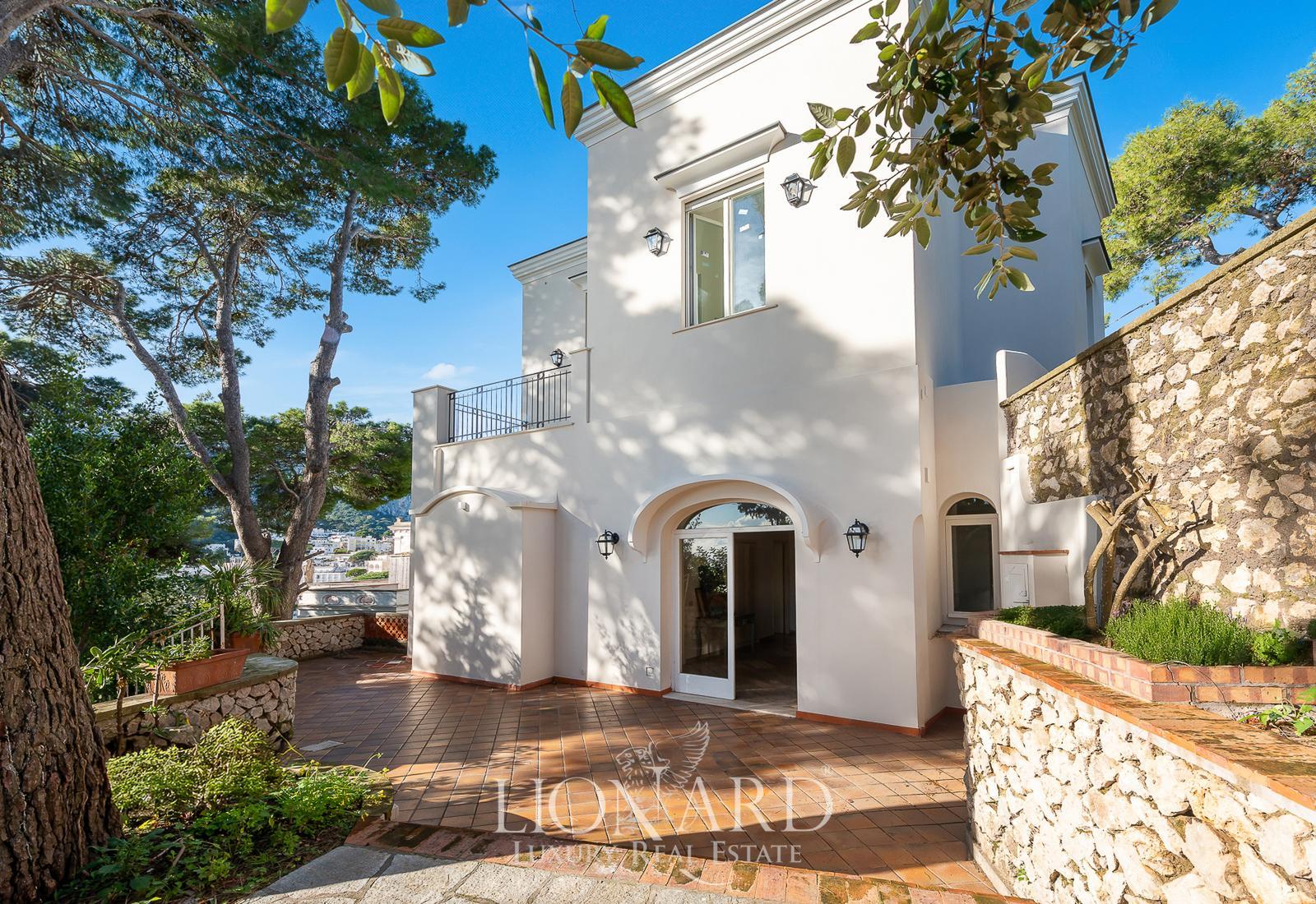 Meravigliosa Villa Mediterranea In Vendita Nel Centro Di Capri | Lionard