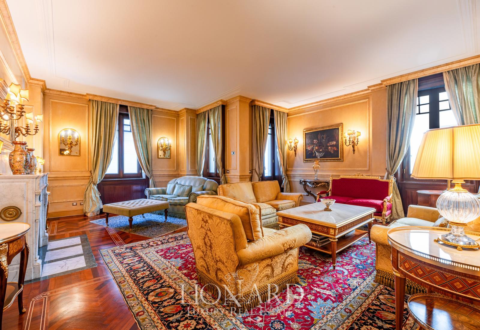 Decò-style 1920s Estate For Sale In Milan | Lionard