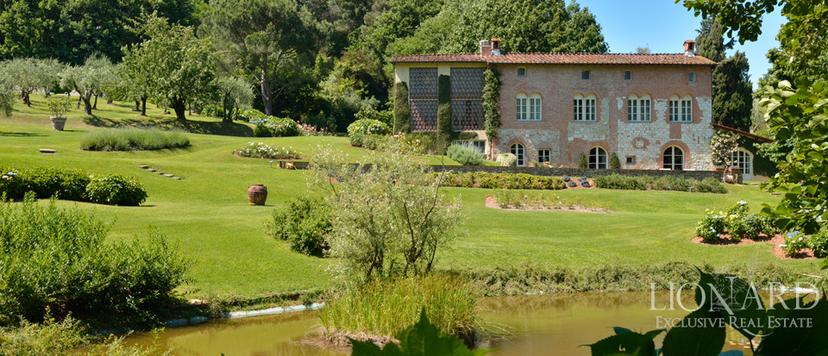 Villa In Lucca With Park And Lake | Lionard